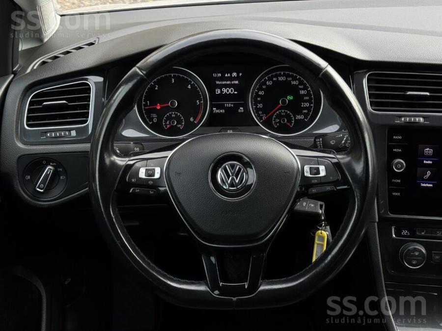 White Volkswagen Golf 2020 in Valmiera, with an engine capacity of 2.00 L and mileage of 234 thousand km for 11500 €, photo 9 on AUTOMOTO.COM.LV