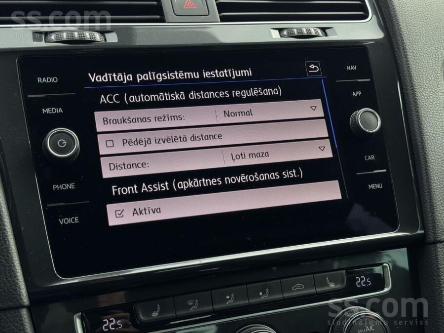 White Volkswagen Golf 2020 in Valmiera, with an engine capacity of 2.00 L and mileage of 234 thousand km for 11500 €, photo 15 on AUTOMOTO.COM.LV