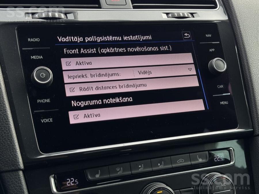 White Volkswagen Golf 2020 in Valmiera, with an engine capacity of 2.00 L and mileage of 234 thousand km for 11500 €, photo 16 on AUTOMOTO.COM.LV