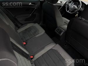 White Volkswagen Golf 2020 in Valmiera, with an engine capacity of 2.00 L and mileage of 234 thousand km for 11500 €, photo 20 on AUTOMOTO.COM.LV