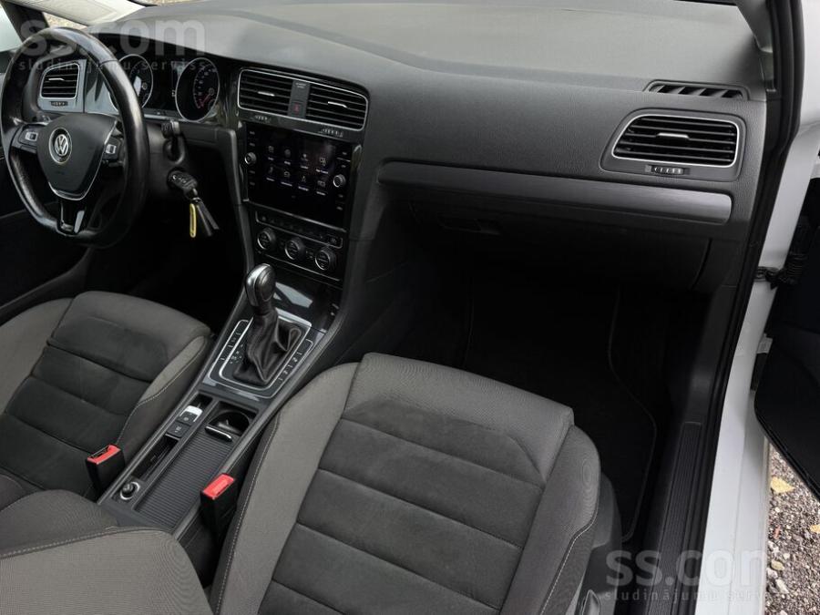 White Volkswagen Golf 2020 in Valmiera, with an engine capacity of 2.00 L and mileage of 234 thousand km for 11500 €, photo 21 on AUTOMOTO.COM.LV