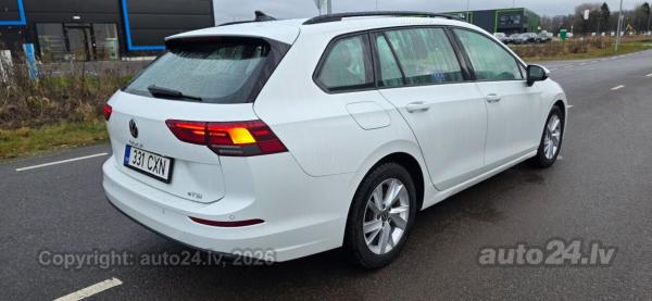 White Volkswagen Golf 2021 in Tallinn, with an engine capacity of 1.50 L and mileage of 256 thousand km for 16999 €, photo 4 on AUTOMOTO.COM.LV