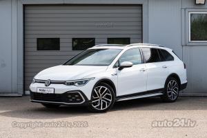 White Volkswagen Golf 2021 in Jelgava, with an engine capacity of 2.00 L and mileage of 153 thousand km for 20600 €, photo  on AUTOMOTO.COM.LV