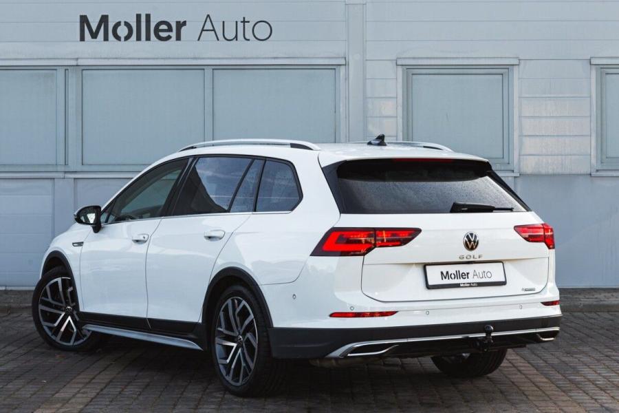 Balts Volkswagen Golf 2021 Ventspils, ar dzinēja tilpumu 2.00 L un nobraukumu 152 tūkst. km par 22500 €, foto 4 vietnē AUTOMOTO.COM.LV