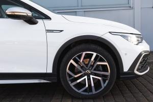Balts Volkswagen Golf 2021 Ventspils, ar dzinēja tilpumu 2.00 L un nobraukumu 152 tūkst. km par 22500 €, foto 10 vietnē AUTOMOTO.COM.LV