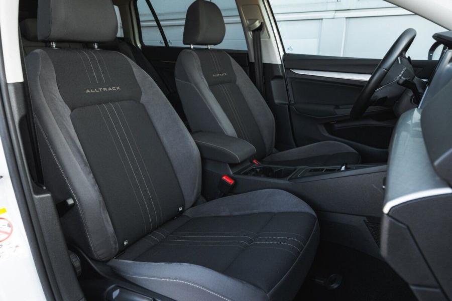 Balts Volkswagen Golf 2021 Ventspils, ar dzinēja tilpumu 2.00 L un nobraukumu 152 tūkst. km par 22500 €, foto 20 vietnē AUTOMOTO.COM.LV