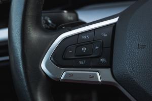 Balts Volkswagen Golf 2021 Ventspils, ar dzinēja tilpumu 2.00 L un nobraukumu 152 tūkst. km par 22500 €, foto 22 vietnē AUTOMOTO.COM.LV
