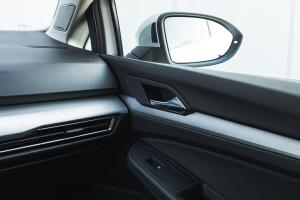 Balts Volkswagen Golf 2021 Ventspils, ar dzinēja tilpumu 2.00 L un nobraukumu 152 tūkst. km par 22500 €, foto 33 vietnē AUTOMOTO.COM.LV