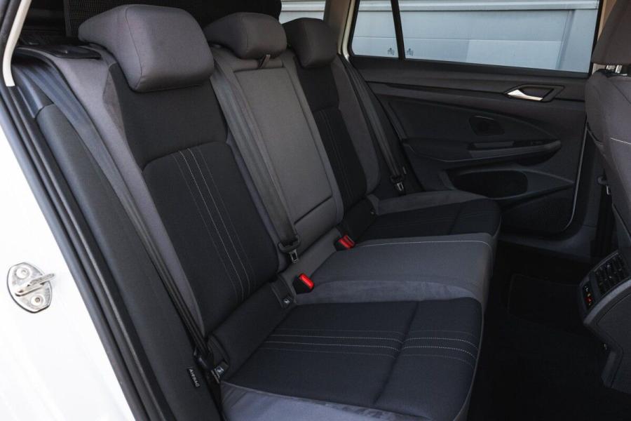 Balts Volkswagen Golf 2021 Ventspils, ar dzinēja tilpumu 2.00 L un nobraukumu 152 tūkst. km par 22500 €, foto 35 vietnē AUTOMOTO.COM.LV