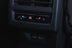 Balts Volkswagen Golf 2021 Ventspils, ar dzinēja tilpumu 2.00 L un nobraukumu 152 tūkst. km par 22500 €, foto 36 vietnē AUTOMOTO.COM.LV