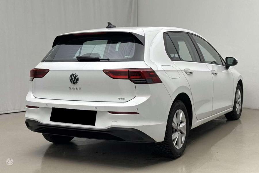 Balts Volkswagen Golf 2022 Viļņa, ar dzinēja tilpumu 1.50 L un nobraukumu 114 tūkst. km par 17303 €, foto 2 vietnē AUTOMOTO.COM.LV