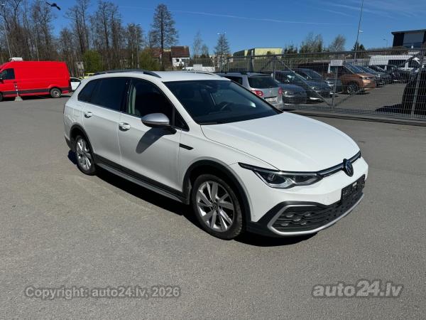 White Volkswagen Golf 2022 in Tallinn, with an engine capacity of 2.00 L and mileage of 175 thousand km for 22900 €, photo 3 on AUTOMOTO.COM.LV