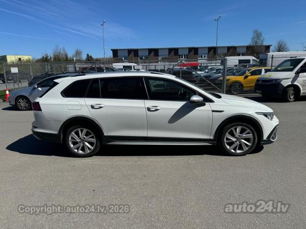 White Volkswagen Golf 2022 in Tallinn, with an engine capacity of 2.00 L and mileage of 175 thousand km for 22900 €, photo 5 on AUTOMOTO.COM.LV