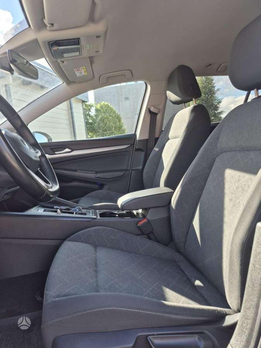 White Volkswagen Golf 2022 in Siauliai, with an engine capacity of 1.97 L and mileage of 267 thousand km for 10900 €, photo 7 on AUTOMOTO.COM.LV