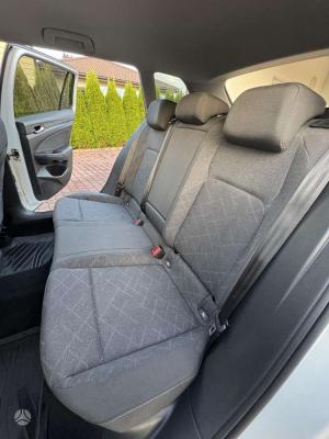 Balts Volkswagen Golf 2022 Klaipėda, ar dzinēja tilpumu 1.97 L un nobraukumu 84 tūkst. km par 18900 €, foto 11 vietnē AUTOMOTO.COM.LV