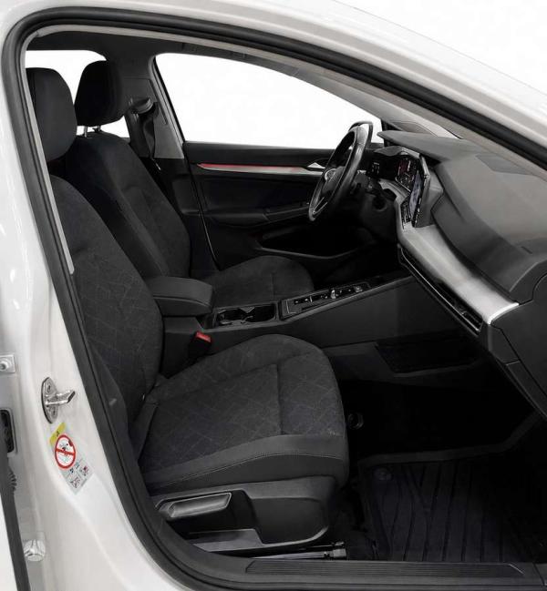 Balts Volkswagen Golf 2023 Kauņa, ar dzinēja tilpumu 1.97 L un nobraukumu 135 tūkst. km par 17700 €, foto 6 vietnē AUTOMOTO.COM.LV