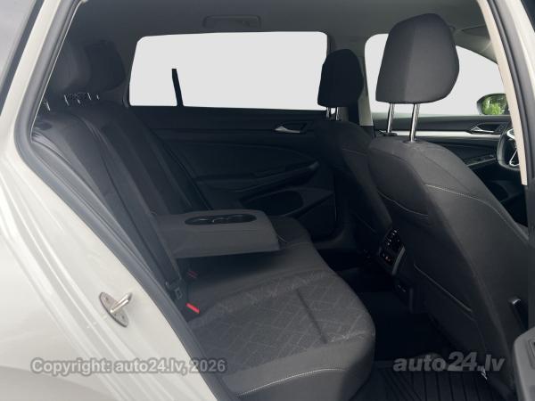 White Volkswagen Golf 2023 in Parnu, with an engine capacity of 1.50 L and mileage of 107 thousand km for 19900 €, photo 7 on AUTOMOTO.COM.LV