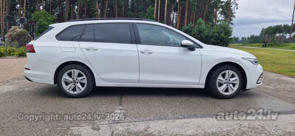Balts Volkswagen Golf 2023 Pērnava, ar dzinēja tilpumu 1.50 L un nobraukumu 120 tūkst. km par 20999 €, foto 8 vietnē AUTOMOTO.COM.LV