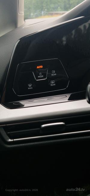 Balts Volkswagen Golf 2023 Pērnava, ar dzinēja tilpumu 1.50 L un nobraukumu 120 tūkst. km par 20999 €, foto 21 vietnē AUTOMOTO.COM.LV