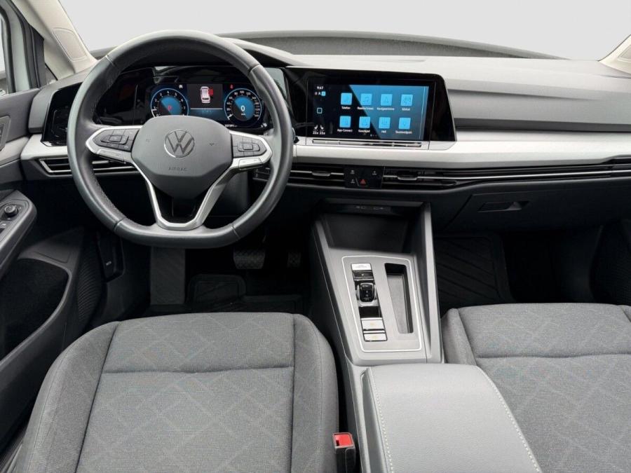 Balts Volkswagen Golf 2023 Pērnava, ar dzinēja tilpumu 1.50 L un nobraukumu 114 tūkst. km par 18850 €, foto 7 vietnē AUTOMOTO.COM.LV