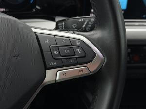 Balts Volkswagen Golf 2023 Pērnava, ar dzinēja tilpumu 1.50 L un nobraukumu 114 tūkst. km par 18850 €, foto 20 vietnē AUTOMOTO.COM.LV