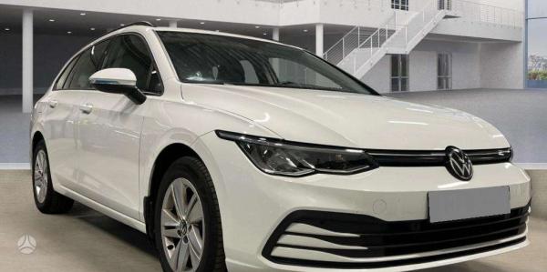White Volkswagen Golf 2023 in Vilnius, with an engine capacity of 1.50 L and mileage of 43 thousand km for 18997 €, photo 3 on AUTOMOTO.COM.LV