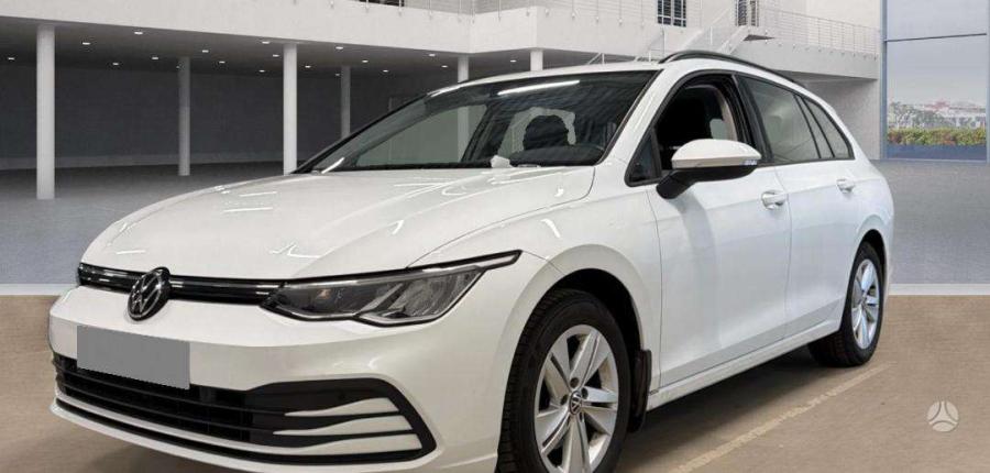 White Volkswagen Golf 2023 in Vilnius, with an engine capacity of 1.50 L and mileage of 50 thousand km for 19785 €, photo 1 on AUTOMOTO.COM.LV