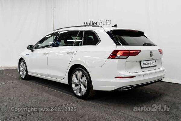 Volkswagen Golf 2023 in Tallinn on AUTOMOTO.COM.LV White Volkswagen Golf 2023 in Tallinn, with an engine capacity of 2.00 L and mileage of 125 thousand km for 20900 €, photo 4 on AUTOMOTO.COM.LV