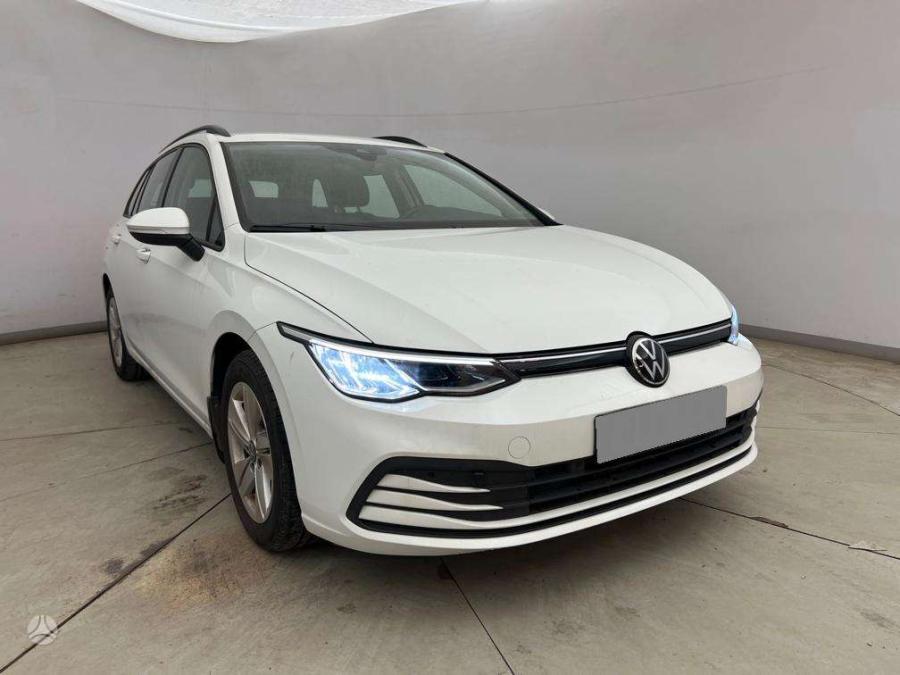 Balts Volkswagen Golf 2023 Viļņa, ar dzinēja tilpumu 1.50 L un nobraukumu 8 tūkst. km par 21420 €, foto 5 vietnē AUTOMOTO.COM.LV
