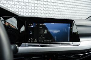Balts Volkswagen Golf 2024 Mārupe, ar dzinēja tilpumu 2.00 L un nobraukumu 59 tūkst. km par 21900 €, foto 15 vietnē AUTOMOTO.COM.LV