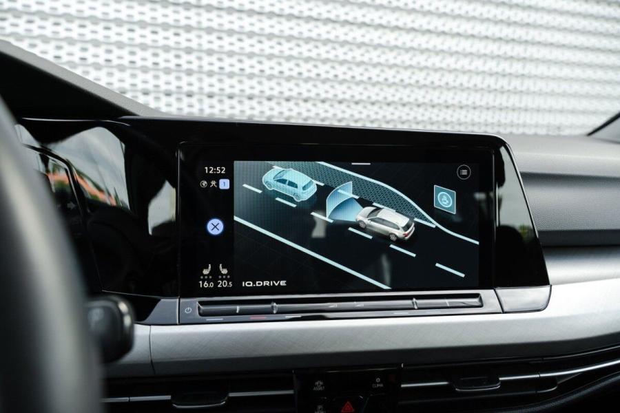 Balts Volkswagen Golf 2024 Mārupe, ar dzinēja tilpumu 2.00 L un nobraukumu 59 tūkst. km par 21900 €, foto 17 vietnē AUTOMOTO.COM.LV
