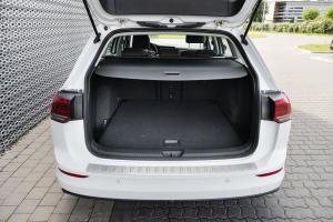 Balts Volkswagen Golf 2024 Mārupe, ar dzinēja tilpumu 2.00 L un nobraukumu 59 tūkst. km par 21900 €, foto 24 vietnē AUTOMOTO.COM.LV