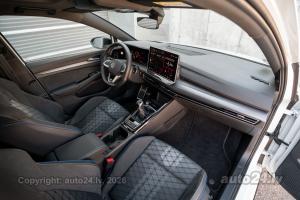 White Volkswagen Golf 2025 in Tartu, with an engine capacity of 1.50 L and mileage of 19 thousand km for 29900 €, photo 5 on AUTOMOTO.COM.LV