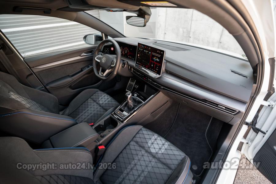 White Volkswagen Golf 2025 in Tartu, with an engine capacity of 1.50 L and mileage of 19 thousand km for 29900 €, photo 5 on AUTOMOTO.COM.LV