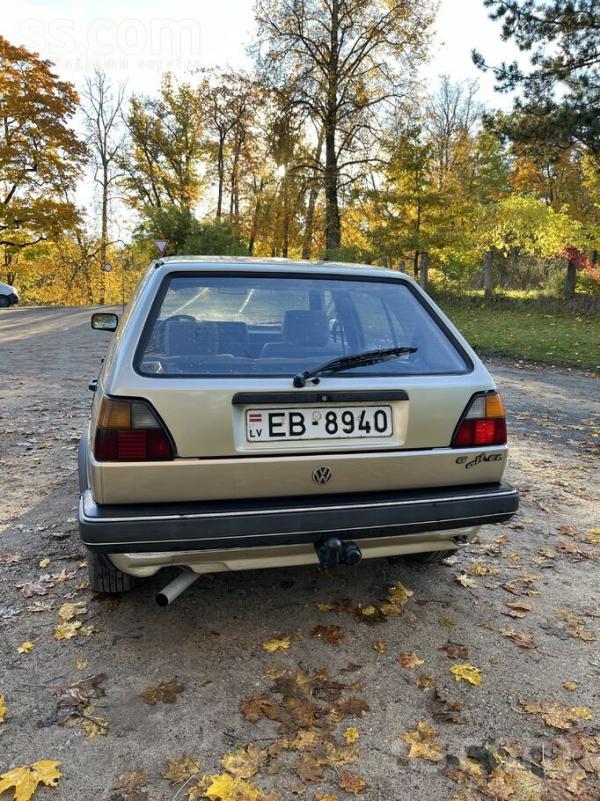 Yellow Volkswagen Golf 1988 in Cesis, with an engine capacity of 1.80 L and mileage of 230 thousand km for 2200 €, photo 2 on AUTOMOTO.COM.LV