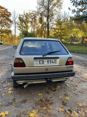 Dzeltens Volkswagen Golf 1988 Cēsis, ar dzinēja tilpumu 1.80 L un nobraukumu 230 tūkst. km par 2200 €, foto 3 vietnē AUTOMOTO.COM.LV