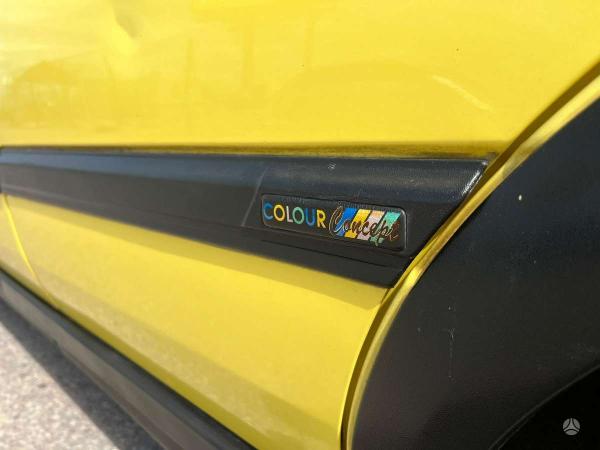 Yellow Volkswagen Golf 1995 in Marijampole, with an engine capacity of 1.98 L and mileage of 254 thousand km for 2999 €, photo 25 on AUTOMOTO.COM.LV