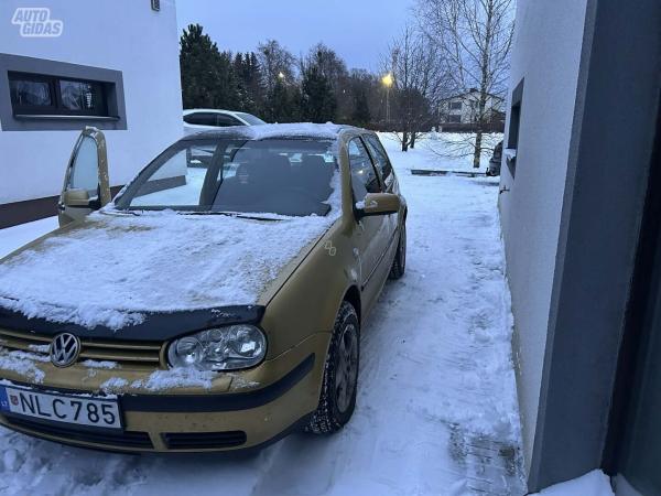Dzeltens Volkswagen Golf 1998 Kaišiadorys, ar dzinēja tilpumu 1.90 L un nobraukumu 350 tūkst. km par 550 €, foto 1 vietnē AUTOMOTO.COM.LV