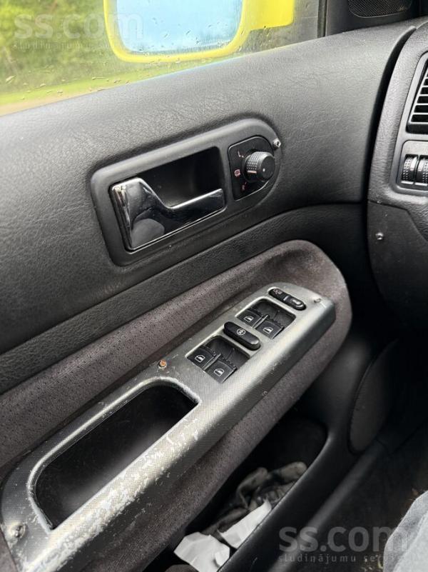 Dzeltens Volkswagen Golf 2000 Rīga, ar dzinēja tilpumu 1.90 L un nobraukumu 449 tūkst. km par 800 €, foto 7 vietnē AUTOMOTO.COM.LV
