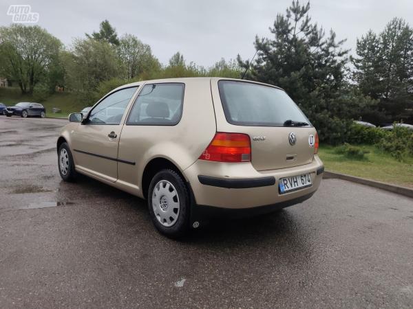 Dzeltens Volkswagen Golf 2001 Viļņa, ar dzinēja tilpumu 1.40 L un nobraukumu 103 tūkst. km par 1800 €, foto 6 vietnē AUTOMOTO.COM.LV