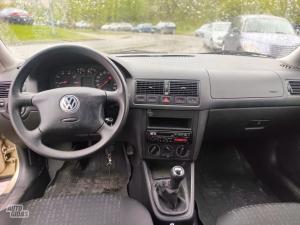 Yellow Volkswagen Golf 2001 in Vilnius, with an engine capacity of 1.40 L and mileage of 103 thousand km for 1800 €, photo 13 on AUTOMOTO.COM.LV