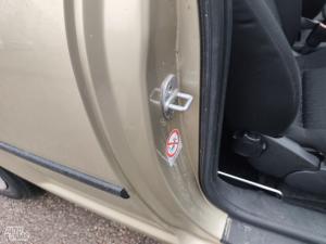 Dzeltens Volkswagen Golf 2001 Viļņa, ar dzinēja tilpumu 1.40 L un nobraukumu 103 tūkst. km par 1800 €, foto 19 vietnē AUTOMOTO.COM.LV