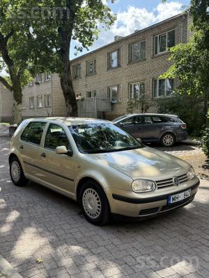Желтый Фольксваген Гольф 2001 в Кулдига, объемом двигателя 1.60 л и пробегом 249 тыс. км за 1400 €, фото 4 на AUTOMOTO.COM.LV
