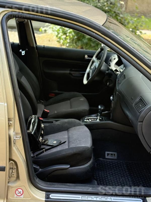 Dzeltens Volkswagen Golf 2001 Kuldīga, ar dzinēja tilpumu 1.60 L un nobraukumu 249 tūkst. km par 1400 €, foto 6 vietnē AUTOMOTO.COM.LV