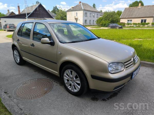 Yellow Volkswagen Golf 2002 in Ludza, with an engine capacity of 1.90 L and mileage of 306 thousand km for 2350 €, photo 4 on AUTOMOTO.COM.LV