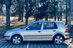 Yellow Volkswagen Golf 2003 in Tallinn, with an engine capacity of 1.40 L and mileage of 215 thousand km for 1190 €, photo 4 on AUTOMOTO.COM.LV
