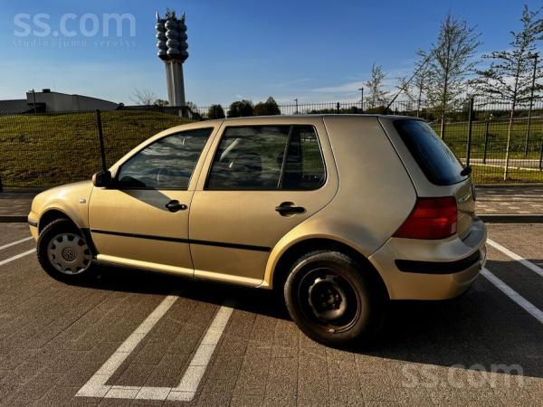 Dzeltens Volkswagen Golf 2003 Rīga, ar dzinēja tilpumu 1.60 L un nobraukumu 125 tūkst. km par 1780 €, foto 3 vietnē AUTOMOTO.COM.LV
