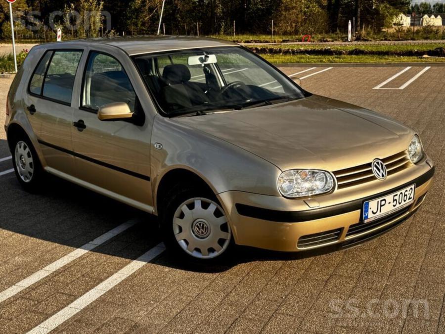 Желтый Фольксваген Гольф 2003 в Рига, объемом двигателя 1.60 л и пробегом 125 тыс. км за 1780 €, фото 8 на AUTOMOTO.COM.LV