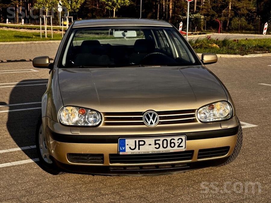Желтый Фольксваген Гольф 2003 в Рига, объемом двигателя 1.60 л и пробегом 125 тыс. км за 1780 €, фото 9 на AUTOMOTO.COM.LV