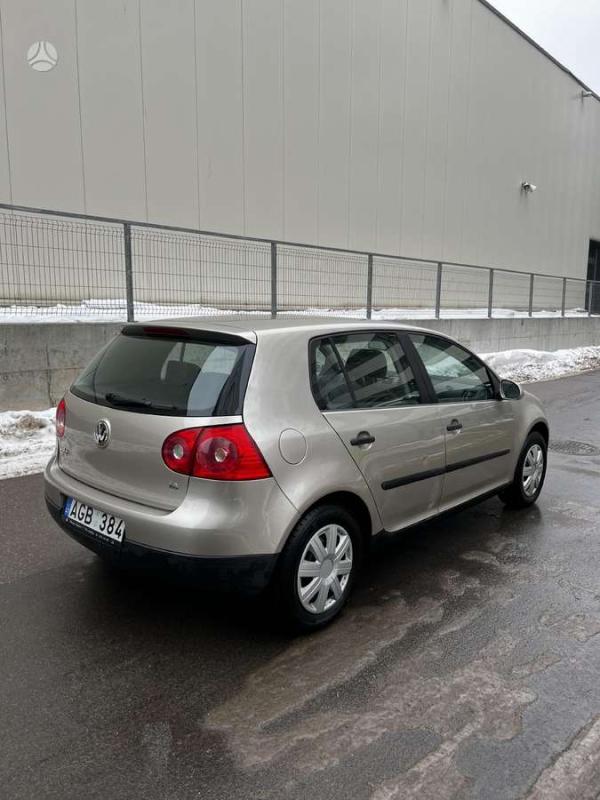 Dzeltens Volkswagen Golf 2004 Viļņa, ar dzinēja tilpumu 1.60 L un nobraukumu 183 tūkst. km par 750 €, foto 4 vietnē AUTOMOTO.COM.LV
